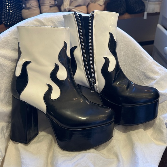 Current Mood | Shoes | Current Mood Black And White Flame Platform ...